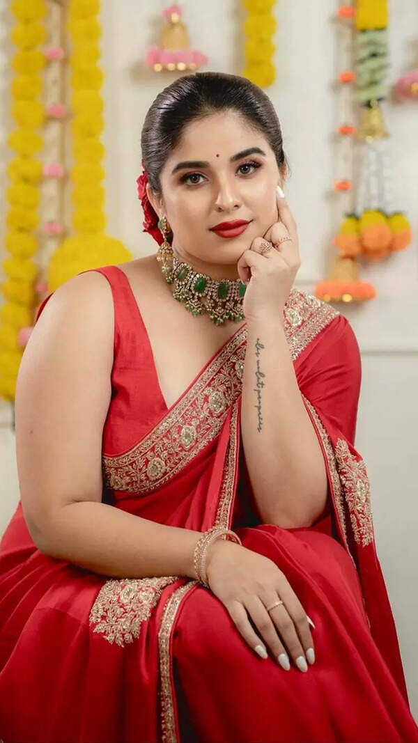 The history of sari: The nine yard wonder - Times of India