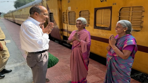 TN floods: Madurai divisional railway manager meets Srivaikuntam people ...
