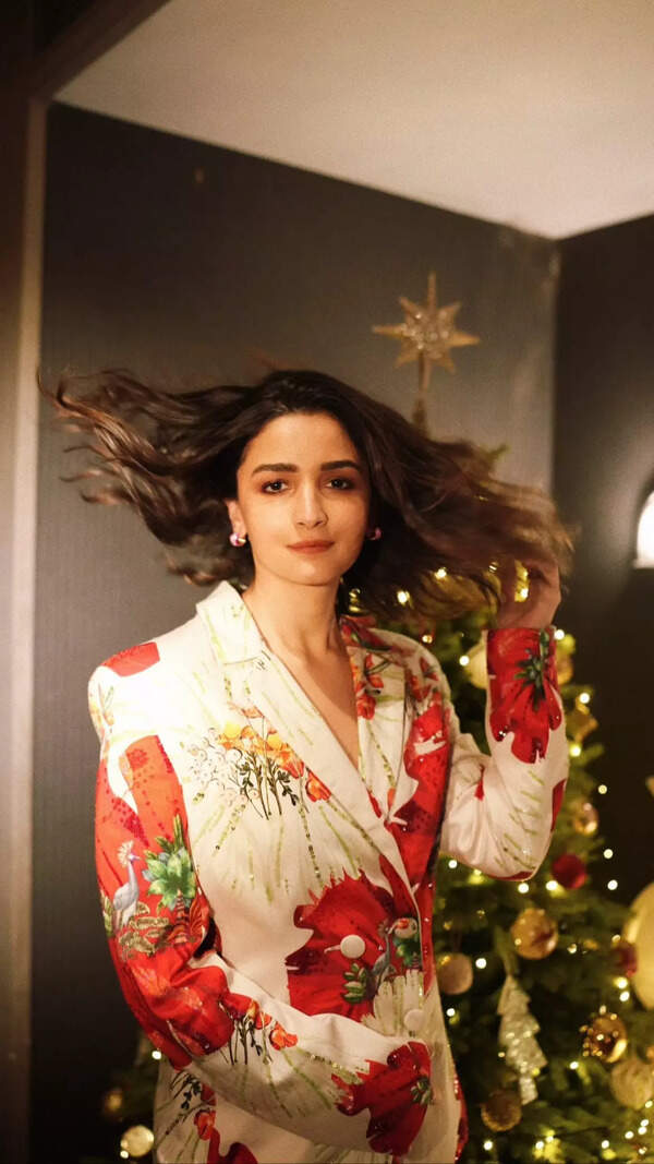 THESE stunning photos of Alia Bhatt with her cat Edward ahead of ...