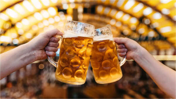 8 easy tips to host a Christmas Beer Party - Times of India