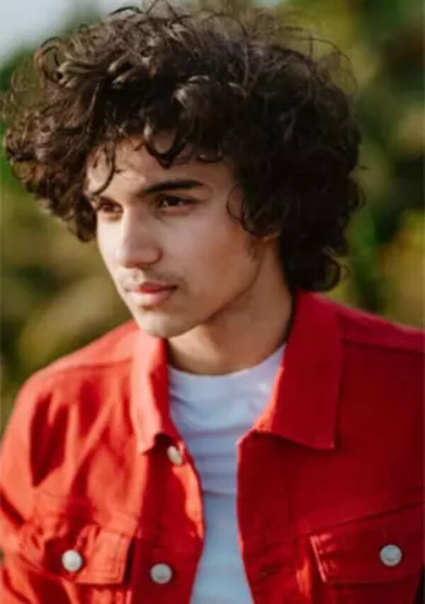 Safed Movie Review: Over-the-top narrative takes away from a sensitive ...