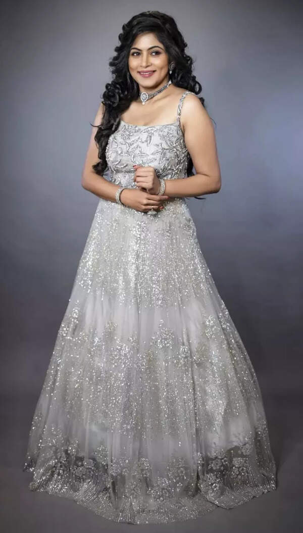 The best colours for Indian skin tones - Times of India