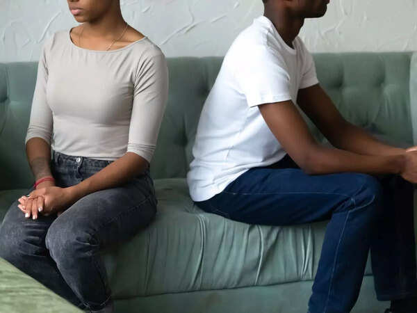 5 tips to get 'normal' soon after an argument - Times of India