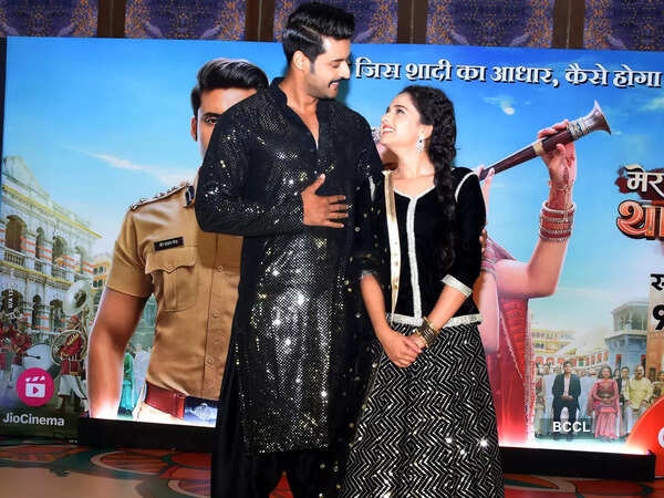 Cast of the TV show ‘Mera Balam Thanedaar’ bring romance to the Pink City Jaipur | Events Movie ...