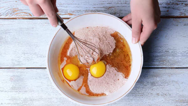 Discover 5 Popular Cake-Mixing Methods | Elevate Your Baking Game | - Times of India