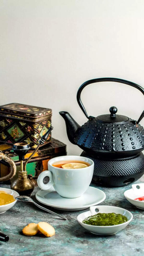 Aditya Roy Kapur opts body sculpting for 'Fitoor' | Hindi Movie News ...