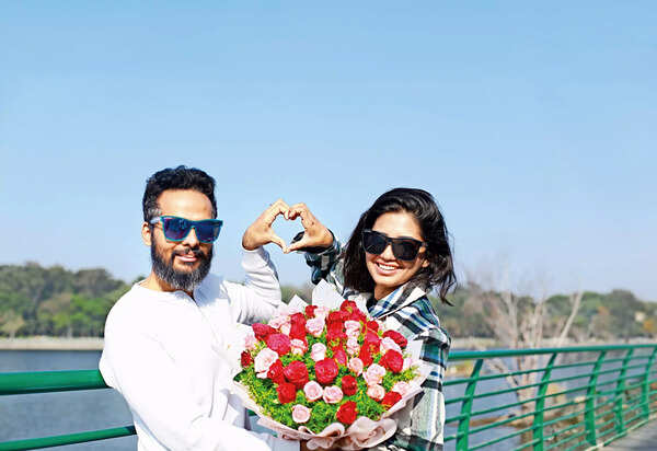 Disha & Shashank’s online love story that turned into a fairytale ...