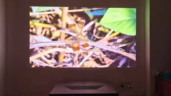 BenQ V5000i 4K HDR short throw projector: Mighty price, mightier ...