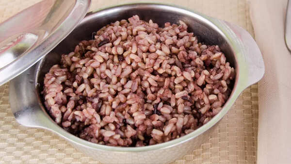 7 healthy reasons to add brown rice to the diet | - Times of India