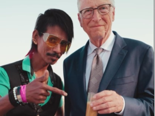 Dolly chaiwala: One chai please: Bill Gates enjoys a cup of tea made by ...