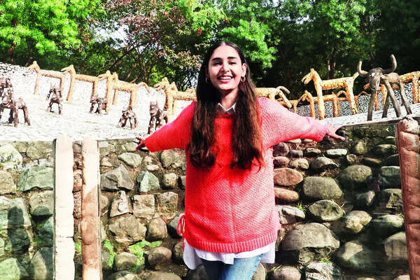 Filmmakers should bet on actors too, not just stars: Hasleen Kaur ...