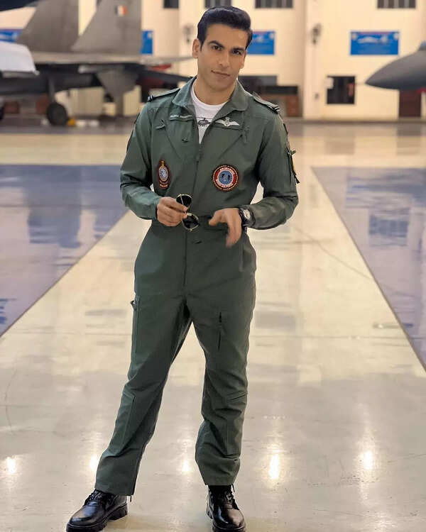 Fighter actor Nishant Kkhanduja joins Aryan Khan's directorial debut ...