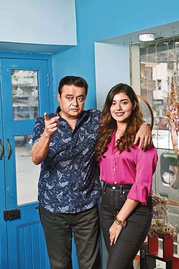 Directors will judge Hiya’s talent, not me: Saswata Chatterjee - Times ...