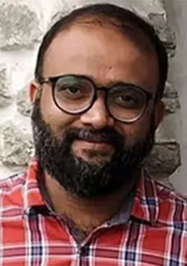 Pariwar Movie Review: Honest, humorous family drama