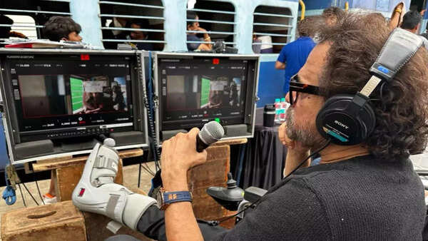 Anees Bazmee shoots with Kartik Aaryan for 'Bhool Bhulaiyaa 3' on ...