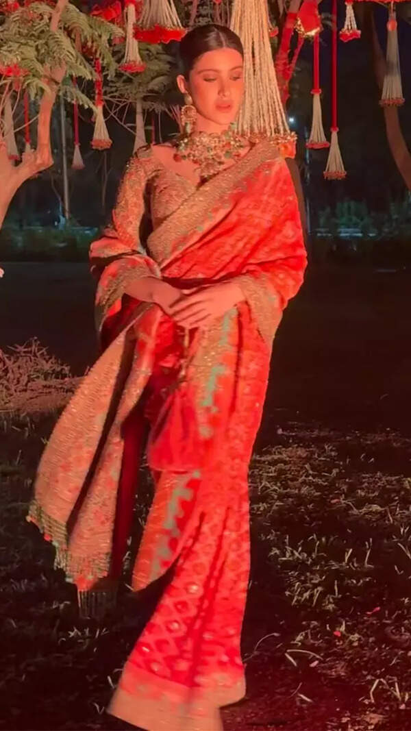 Shanaya Photos | Shanaya Images | Shanaya Pictures | Times of India ...