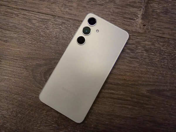 Samsung Galaxy S24 review: The AI-powered compact flagship done right ...