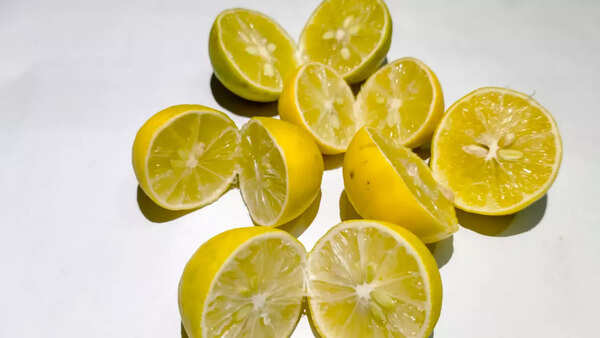 Kitchen Hacks 101: 6 smart ways to deep clean mixer grinder jar at home ...