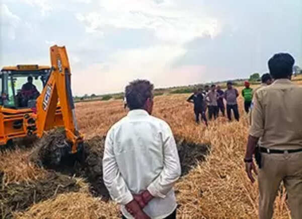 6-yr-old boy falls into 50-feet open borewell in MP's Rewa | Bhopal News - Times of India