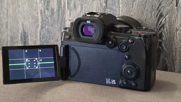 Panasonic Lumix S5 IIX review: A treat for content creators - Times of ...