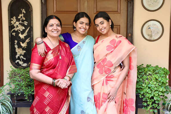 I want to be the first person my daughters turn to for help, says Jeevitha Rajashekar | Telugu ...