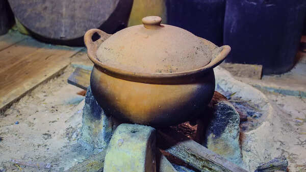 Cooking in utensils made with this material is the safest: National ...