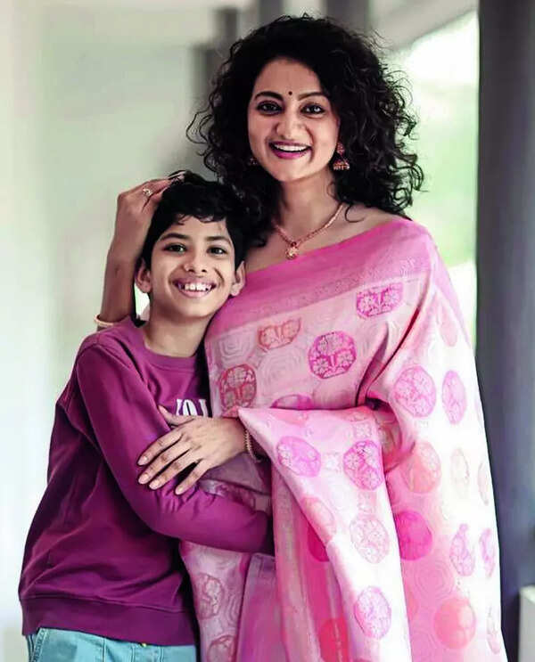 Show our children what to do & they will follow: Priyanka | Malayalam ...