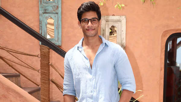 Sophia looked beautiful at stylish choreographer Karun Raman's birthday ...