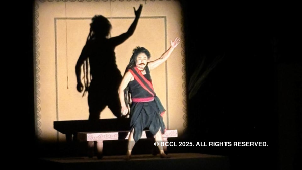 Revisiting the last day of ‘Mahabharata’ war with Dharamvir Bharti’s ‘Andha Yug’ - Times of India