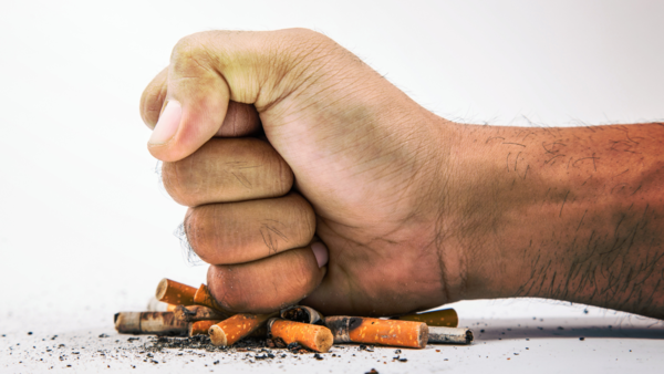 How to avoid tobacco stains for chain smokers? - Times of India