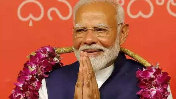 Varanasi: PM of Mauritius Pravind Kumar Jugnauth and his wife Kobita Jugnauth offer prayers at ...