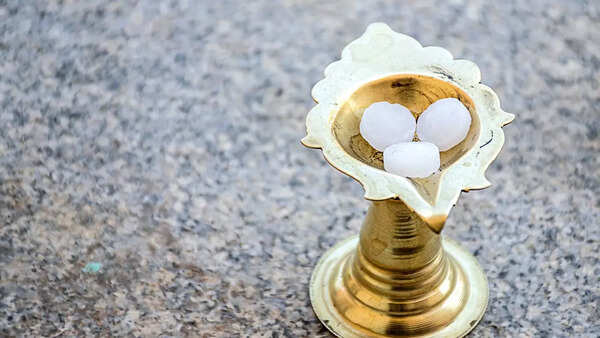 What exactly is edible Camphor? Uses of camphor and how is it made ...