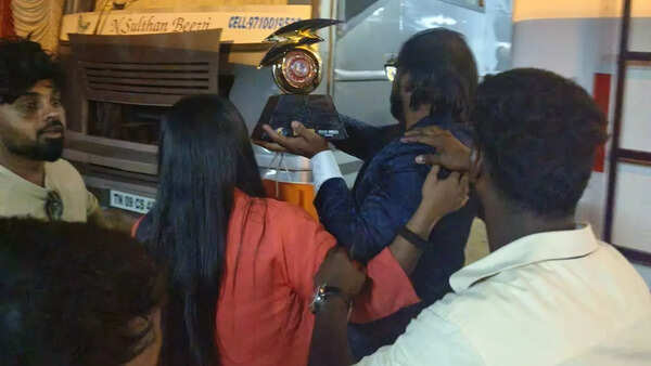 Bigg Boss Malayalam 6: Jinto's winner photo sparks buzz before the ...