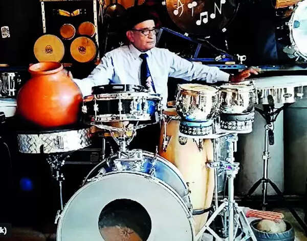 Percussionist Tanmoy Bose wows the audience with his performance