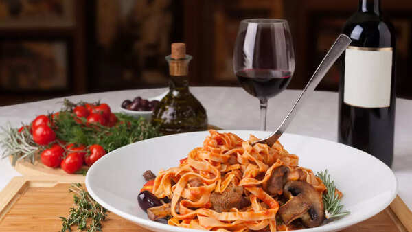 5 tips to pair food with artisanal spirits - Times of India