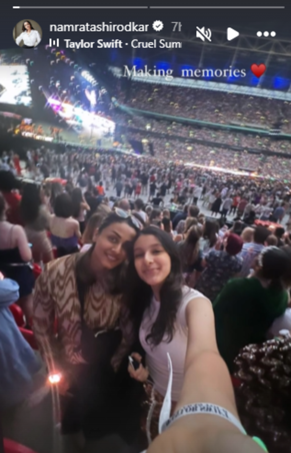 Mother-daughter duo Namrata Shirodkar and Sitara make memories at ...