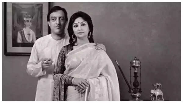 Angela Fratto in sexy bikini shoot in the Bahamas