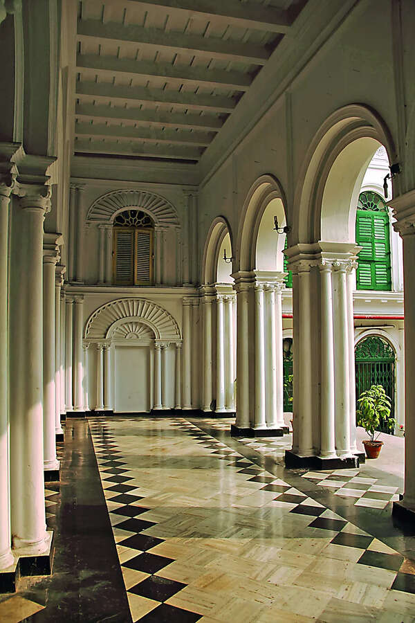 What goes on behind the scenes at rajbari shoots | Bengali Movie News ...