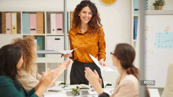 Why married men and single women are the happiest people in the world ...