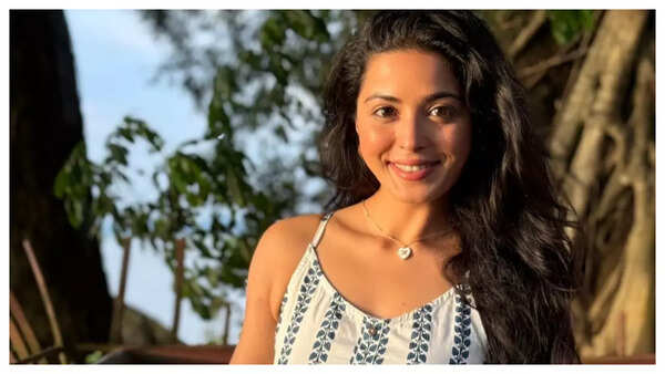 Sargun Mehta opens up: Botox, beauty standards & more revealed | Jatt ...