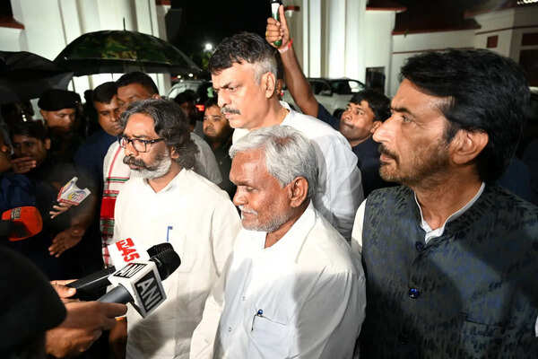 Jharkhand Political Crisis: Champai Soren to take oath as CM, will have to prove majority within ...