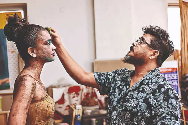 All art should serve a greater purpose: Sanatan Dinda | Bengali Movie ...