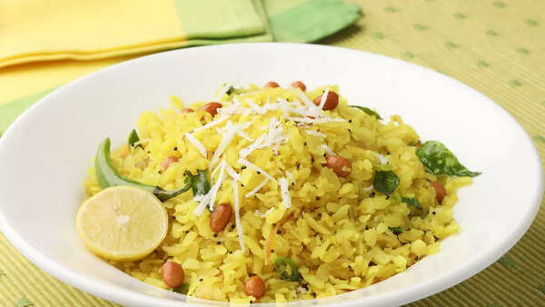 Poha vs Upma Benefits: Which is healthier? | - Times of India