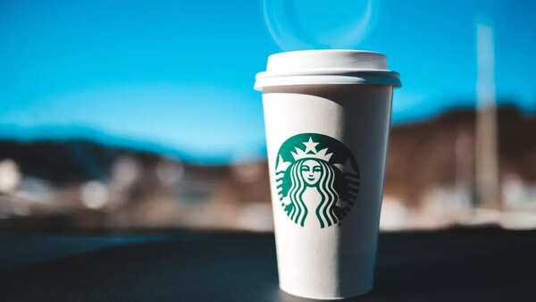 Starbucks Logo History: The Fascinating History of Starbucks' Siren ...