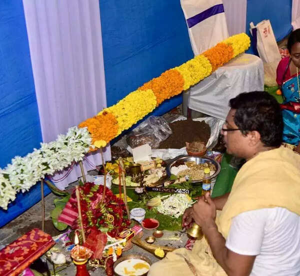 Bhowanipur 75 Palli kickstarts Durga Puja preparations with an ...