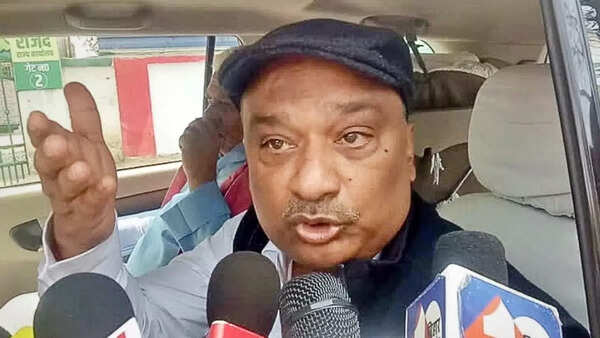 Nitish Kumar set to dump RJD, may take oath as Bihar chief minister again with BJP's support