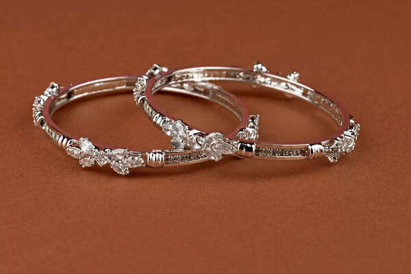 Ultimate guide to buying and maintaining sterling silver jewellery ...