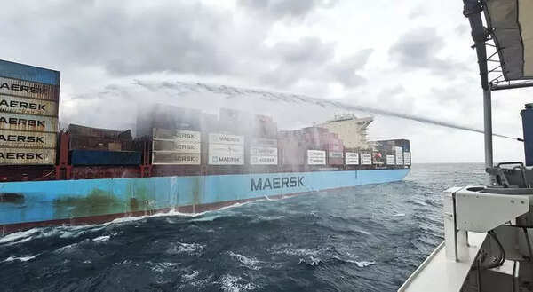 Indian Coast Guard Advanced Light Helicopter Mk-III airlifts 11 personnel from jack-up rig