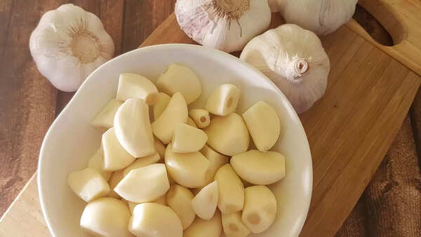7 reasons to include Garlic water in your morning routine - Times of India