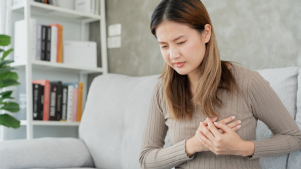 6 warning signs of heart attack seen in women - Times of India